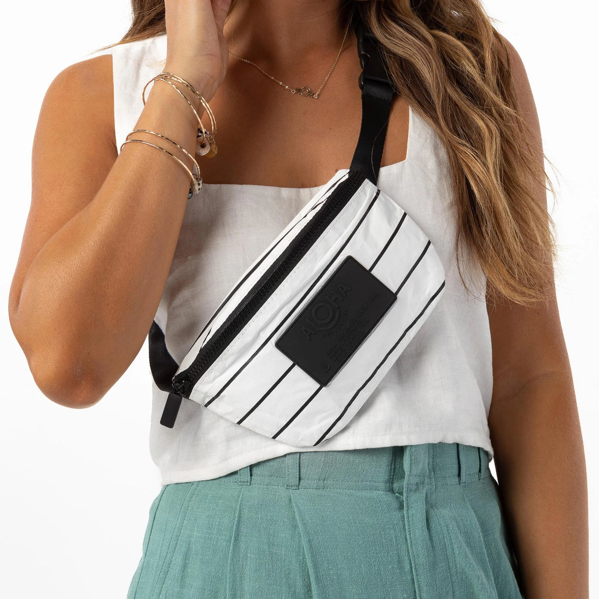 Aloha Pinstripe Mini Hip Pack Black/White – Vagabond Apparel Boutique